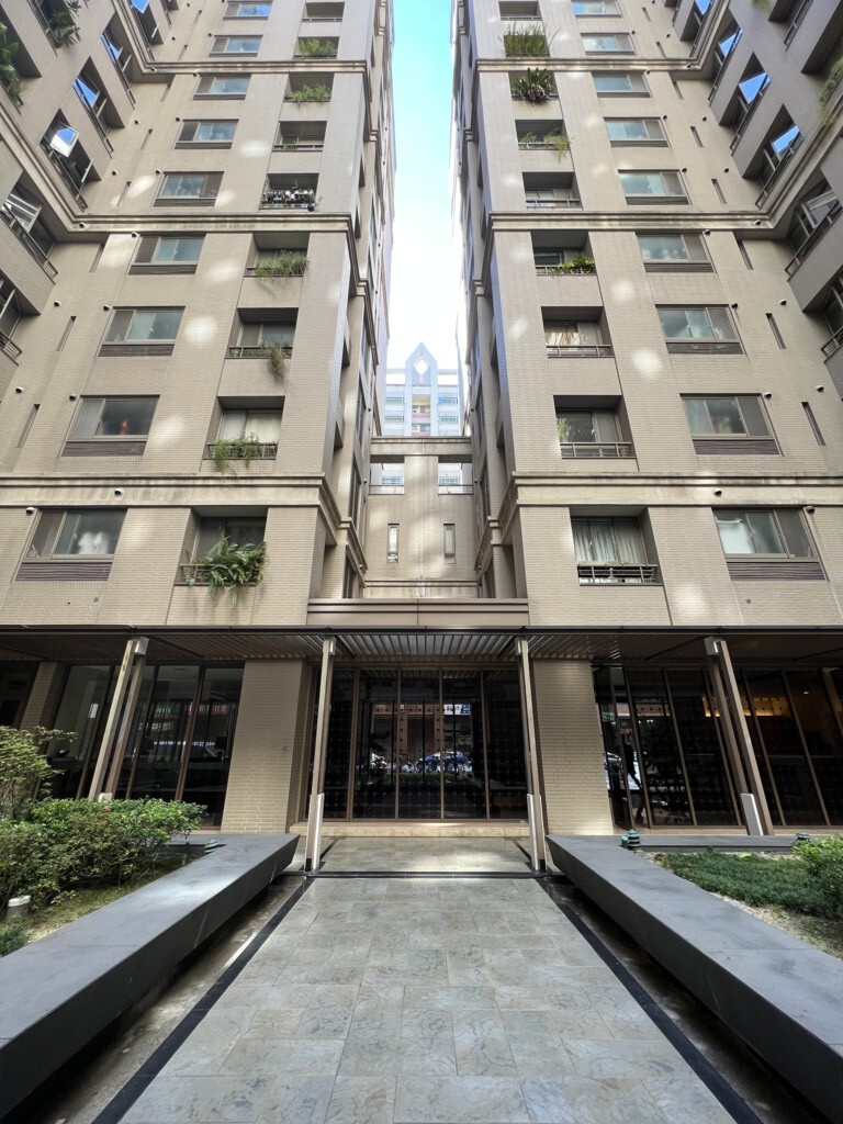 惠宇人本大業台中市南屯區大業路電梯大廈家的溫暖★在惠宇★明星學區只此一戶 房屋出售 樂屋網