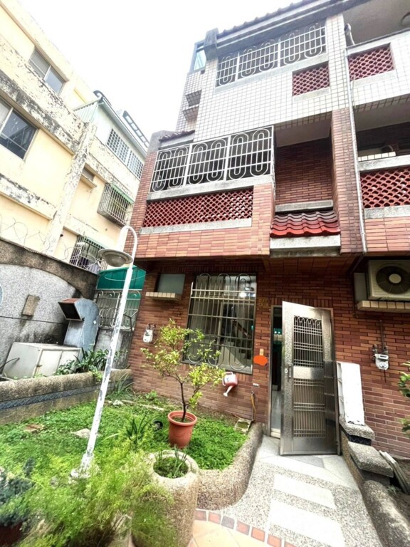 長億名墅台中市太平區育德路別墅樹孝商圈學區邊間別墅 房屋出售 樂屋網