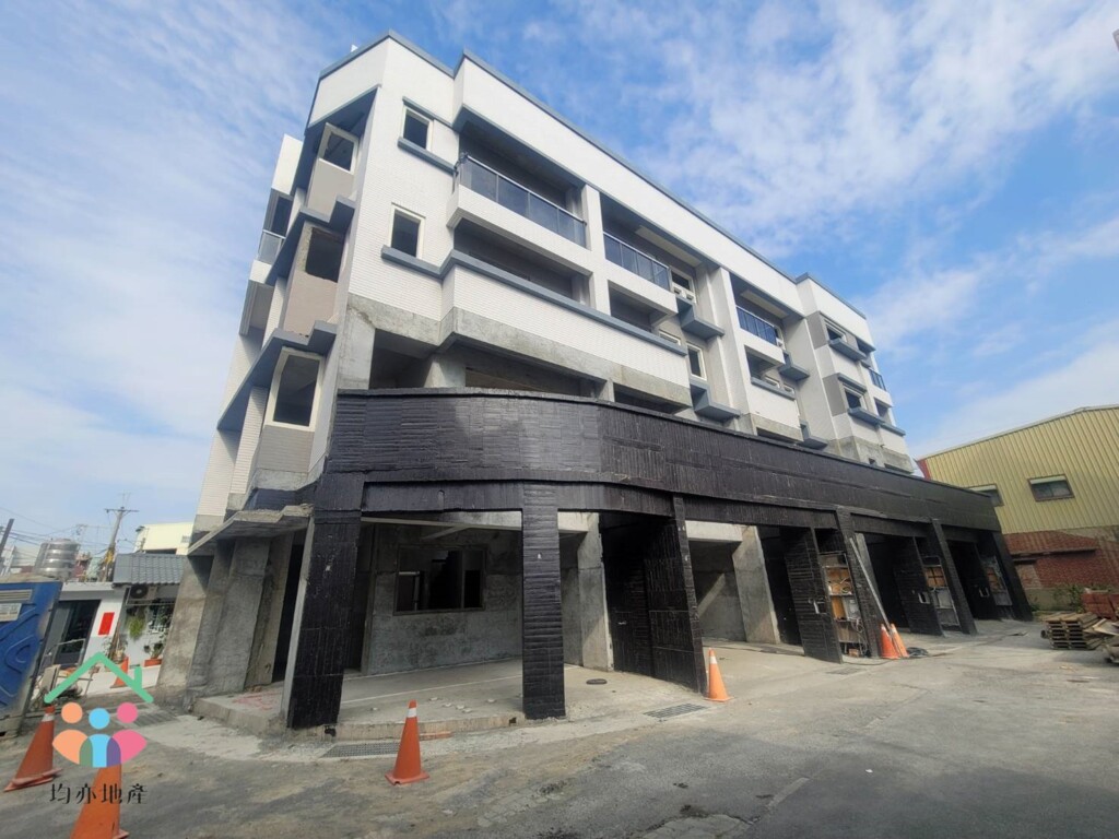台南市永康區大灣五街別墅☛均亦地產☛永康大灣全新電梯車墅c 房屋出售 樂屋網