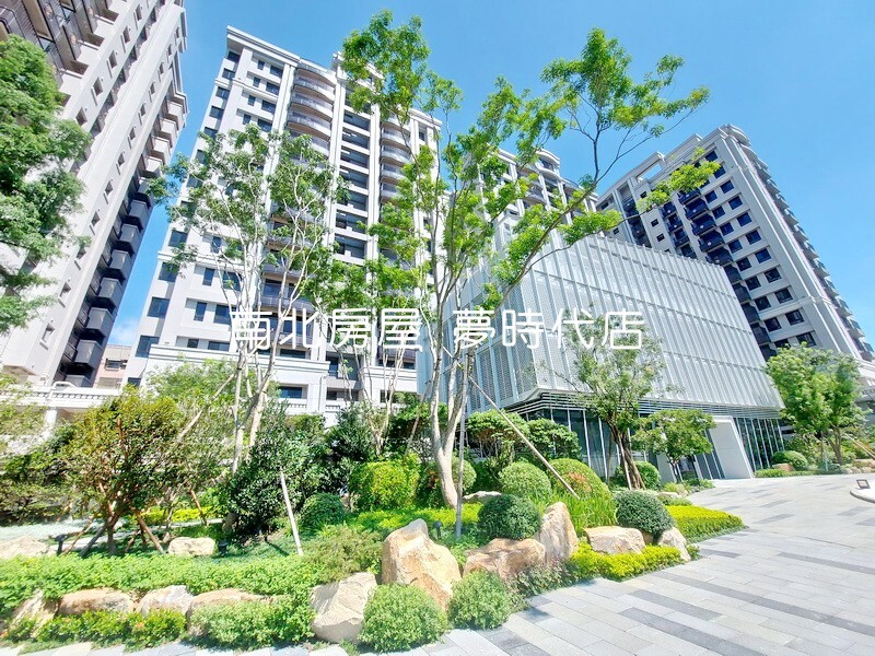 清景麟巴克禮台南市東區崇元一街電梯大廈~清景麟景觀2房平車 台南市東區崇元一街 房屋出售 樂屋網
