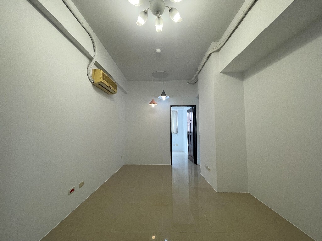 新站歐洲新北市板橋區南雅東路電梯大廈⭐獨家 ️府中南雅新站歐洲邊間電梯二房⭐住商泓碩 房屋出售 樂屋網
