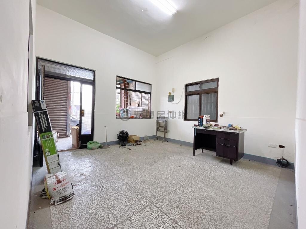高雄市大社區嘉誠路透天厝⭐大社稀有獨棟透天⭐臨8米路近國10⭐ 房屋出售 樂屋網