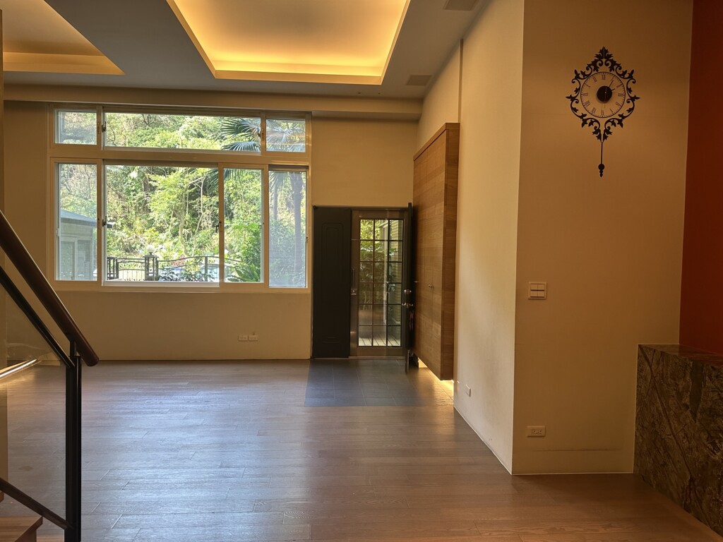 大湖美墅a區台北市內湖區民權東路六段電梯大廈~使用空間大美3房~有後院~靜巷面庭院 房屋出售 樂屋網