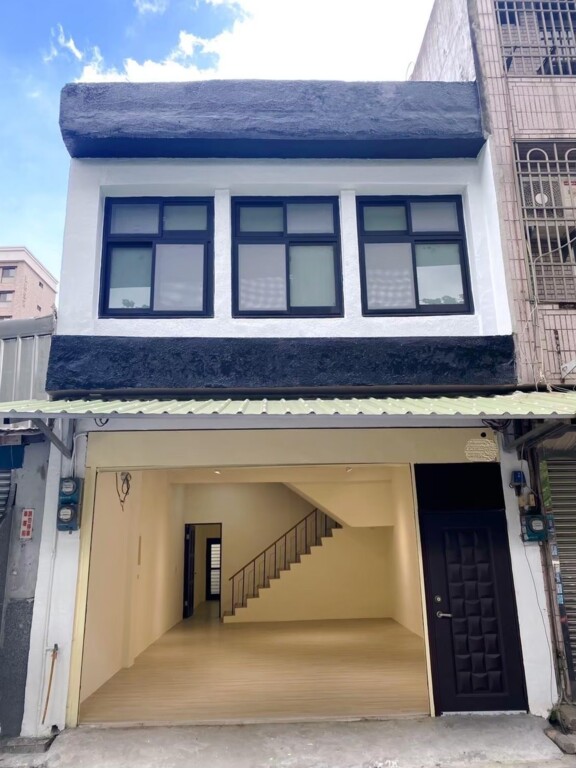 桃園市中壢區正光街透天厝獨家中壢市區近交流道整新美透天 房屋出售 樂屋網