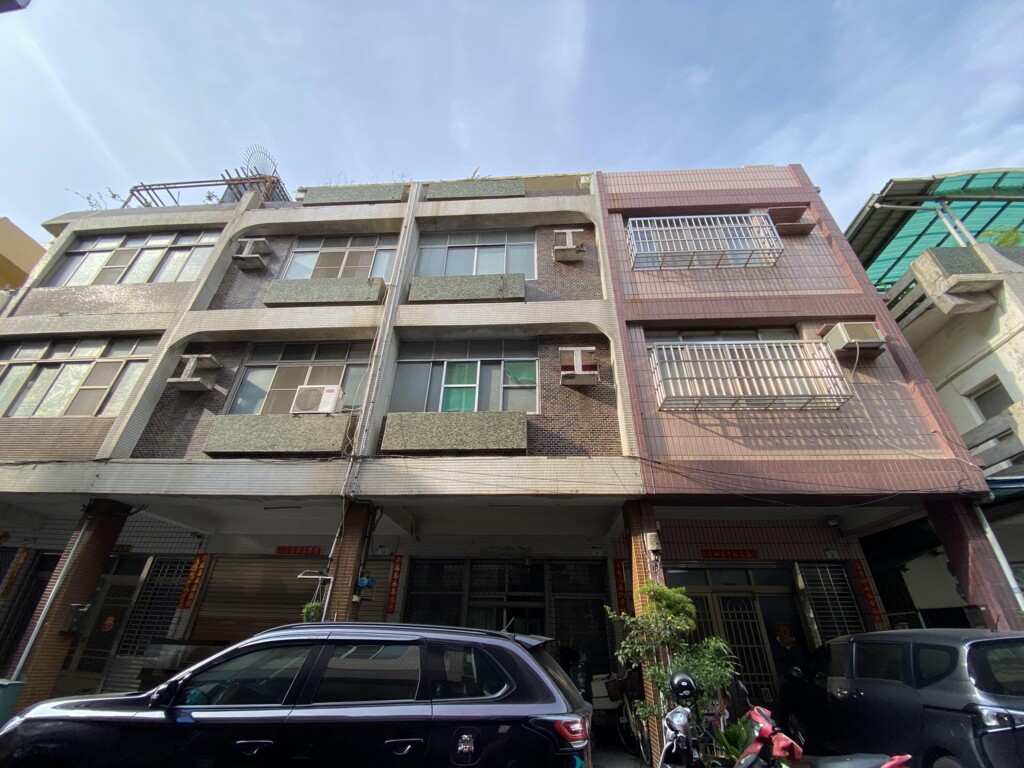 高雄市小港區小港路透天厝小港機捷超值活巷透天 房屋出售 樂屋網