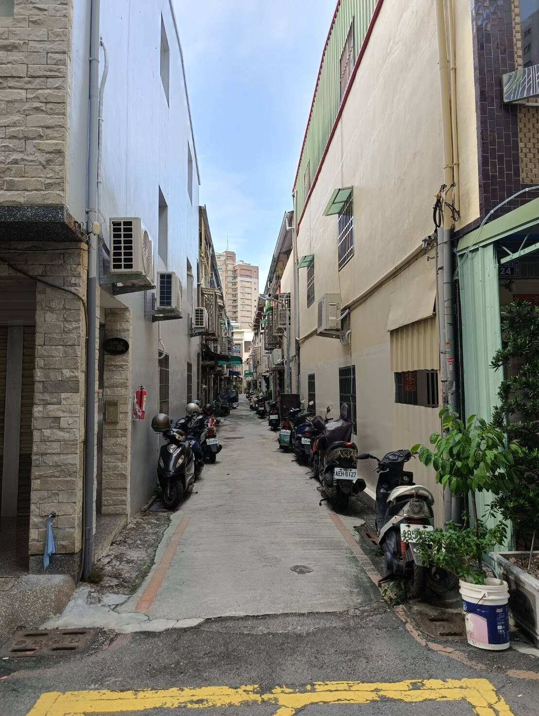 建工商圈輕軌站旁透天 高雄市三民區買房子、房屋出售 樂屋網