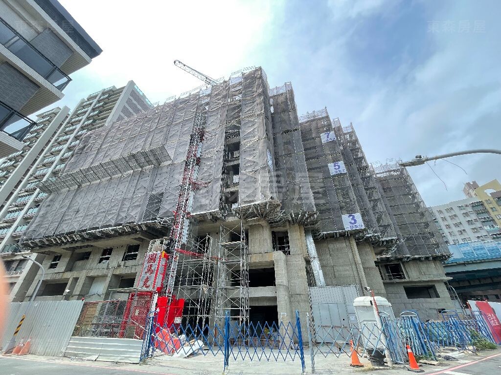 高雄市左營區大中二路其他高鐵特區兩房車位 開遠諾金 房屋出售 樂屋網