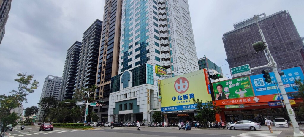 龍騰菁英特區鑫市政no2市政之星no2台南市安平區永華路二段電梯大廈限時搶購快快快鑫市政景觀高樓三房雙平車 房屋出售 樂屋網