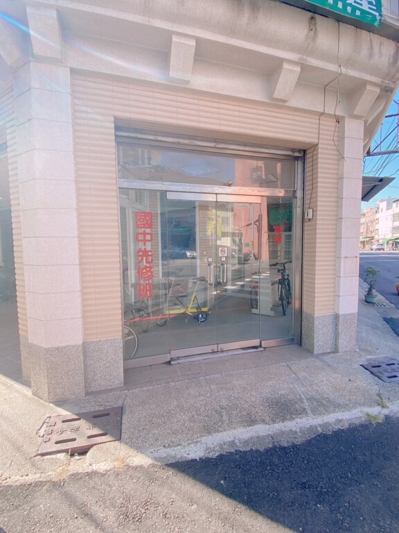 高雄市前鎮區籬仔內路透天厝瑞祥高中籬仔內三角窗店面 房屋出租 樂屋網