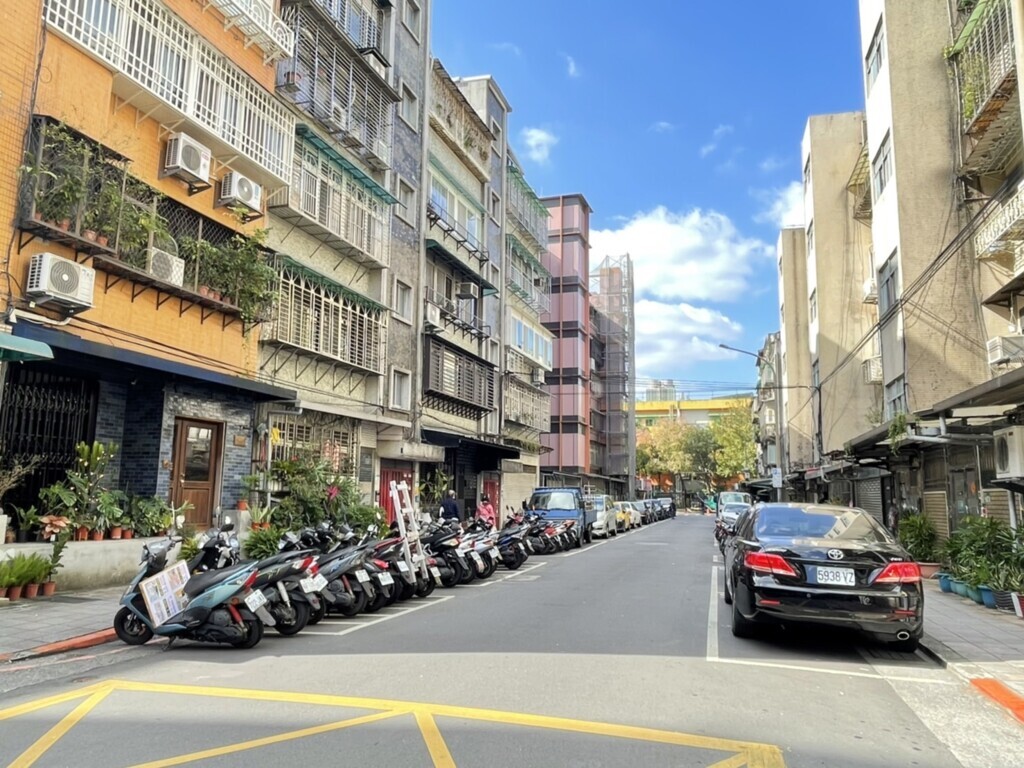台北市松山區三民路公寓松山三民⭐️家樂福旁稀有一樓⭐️21世紀陳鴻毅 房屋出售 樂屋網