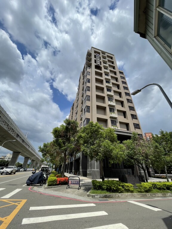 櫻花大家住易台中市南區建國南路二段電梯大廈【專任】南區6年屋｜2房平面車位｜低於社區行情 房屋出售 樂屋網