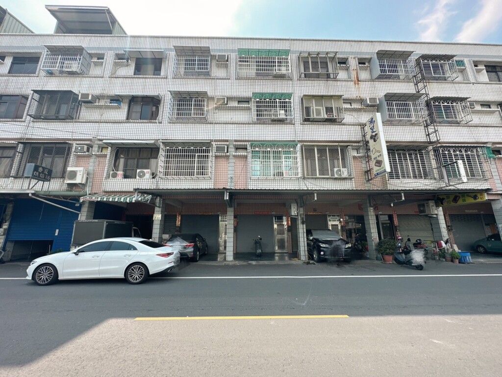 高雄市大寮區鳳林一路透天厝昭明正10米街上大地坪增建滿騎樓店住皮哥 房屋出售 樂屋網
