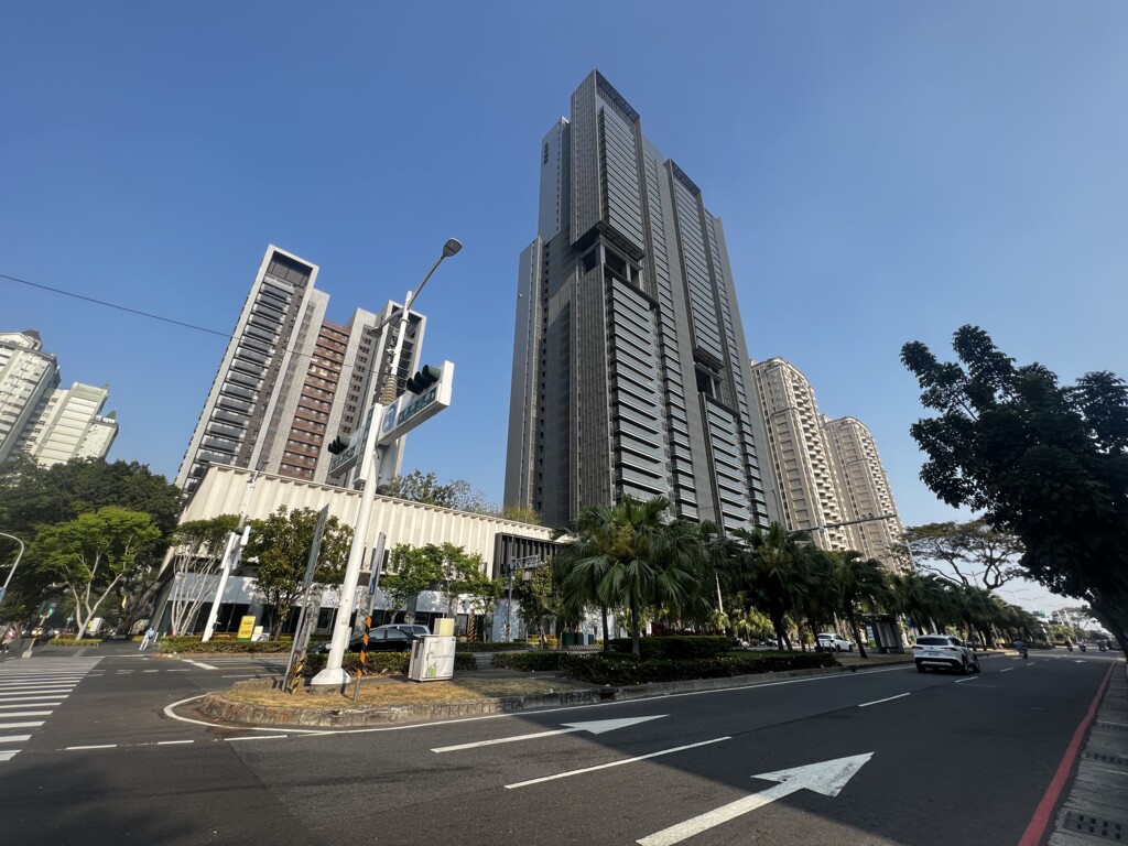 國城定潮高雄市前鎮區中華五路電梯大廈亞洲新灣區國城定潮海景豪宅精裝屋平車 房屋出租 樂屋網