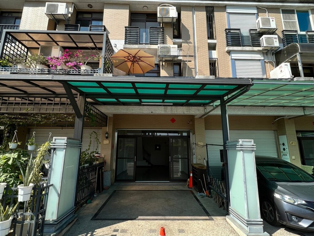 寶鴻加州台中市南區福田二街別墅樹義國小旁面公園穩冒店墅 房屋出售 樂屋網