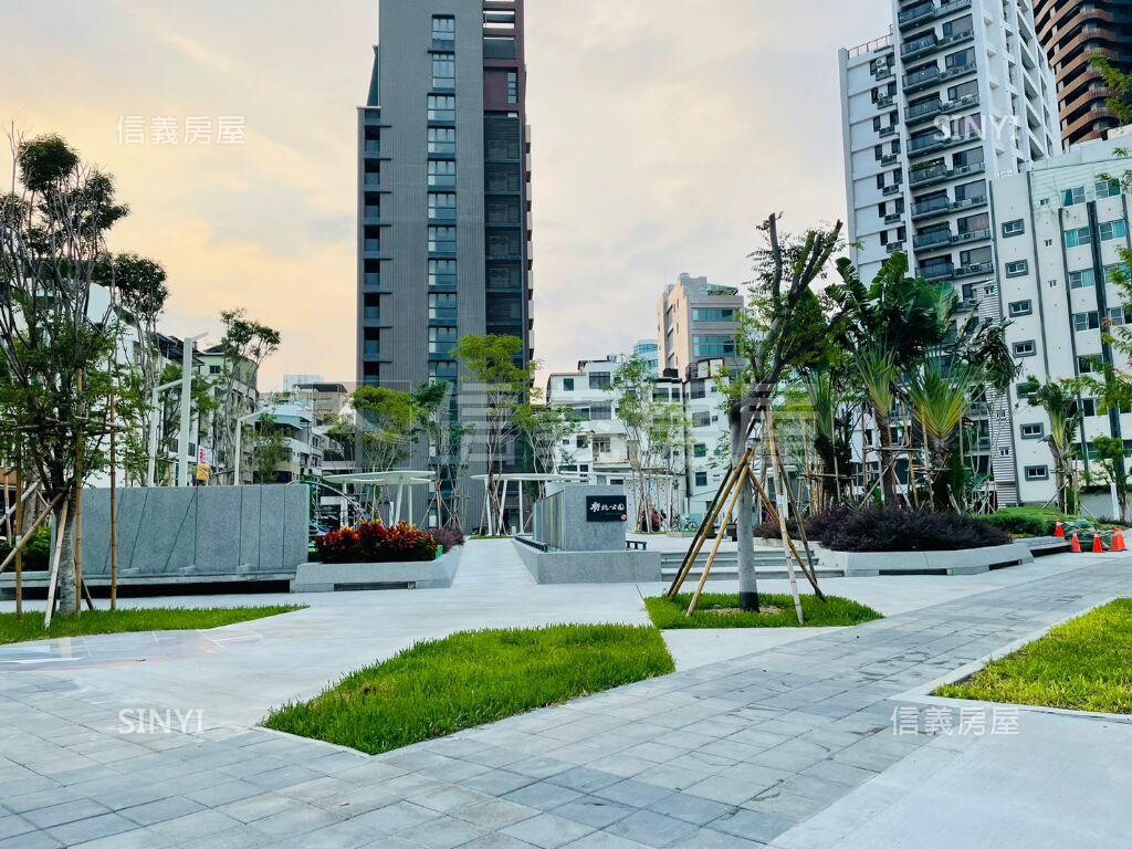 高雄市鹽埕區府北路電梯大廈鹽埕風華愛河美景採光美邸 房屋出售 樂屋網