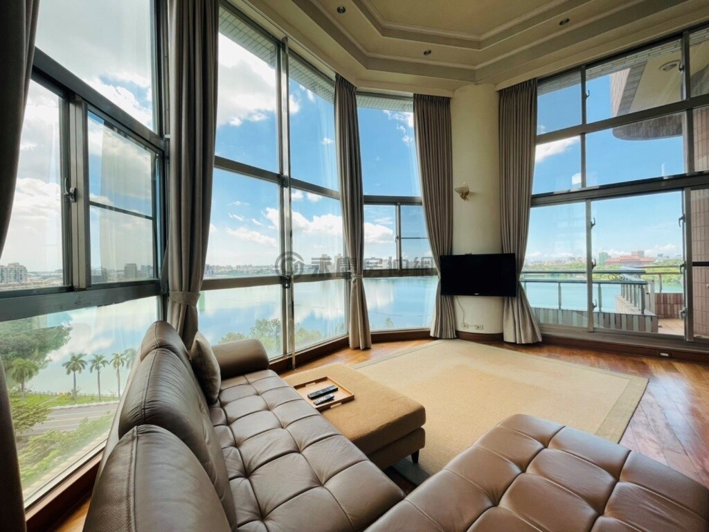 澄清湖第一景高雄市鳥松區明湖路華廈澄清湖第一景270度湖景四房子母車位 房屋出售 樂屋網