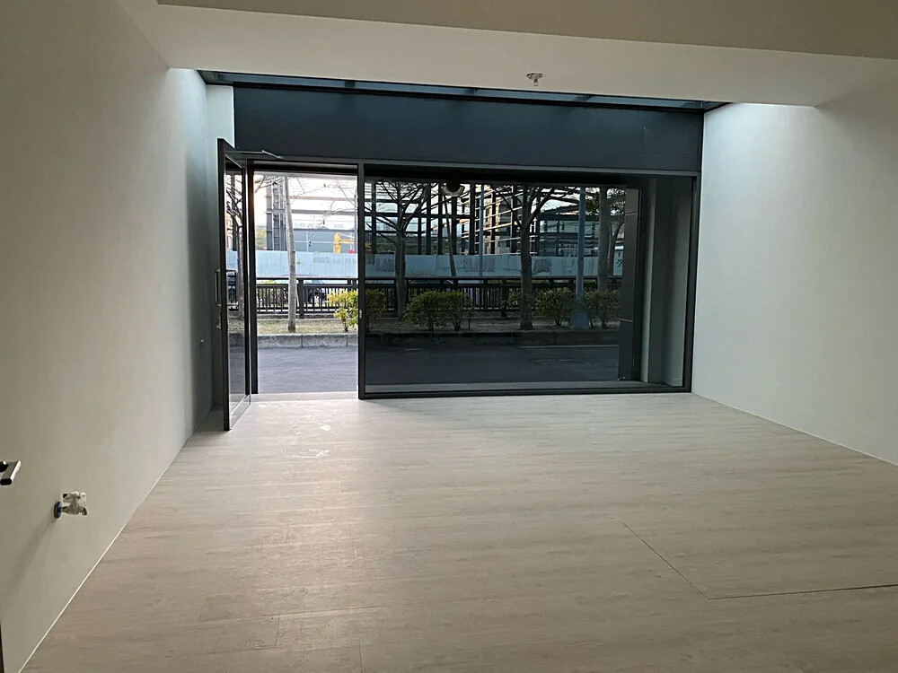 台中市南屯區新富路辦公全新完工⚡有電梯⚡七期南側⚡臨路獨棟5層樓⚡商辦 房屋出租 樂屋網