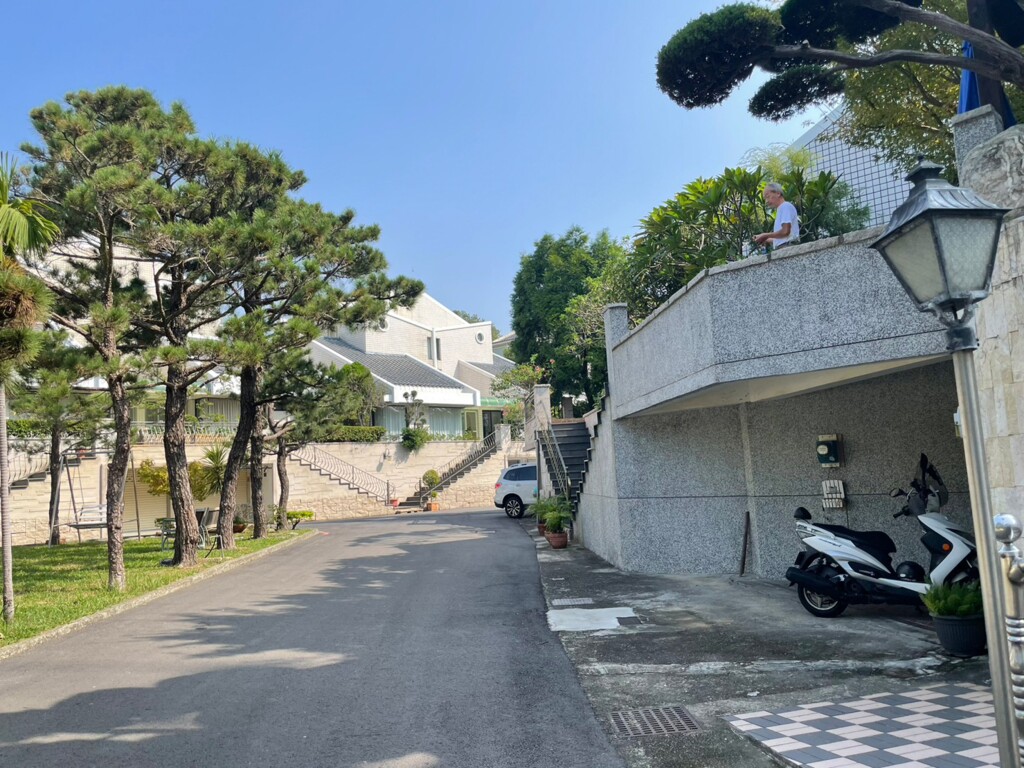 明湖晨曦山莊社區新竹市東區明湖路別墅園區晨曦山莊~蟲鳴、鳥叫、大綠地~氧氣宅 房屋出售 樂屋網