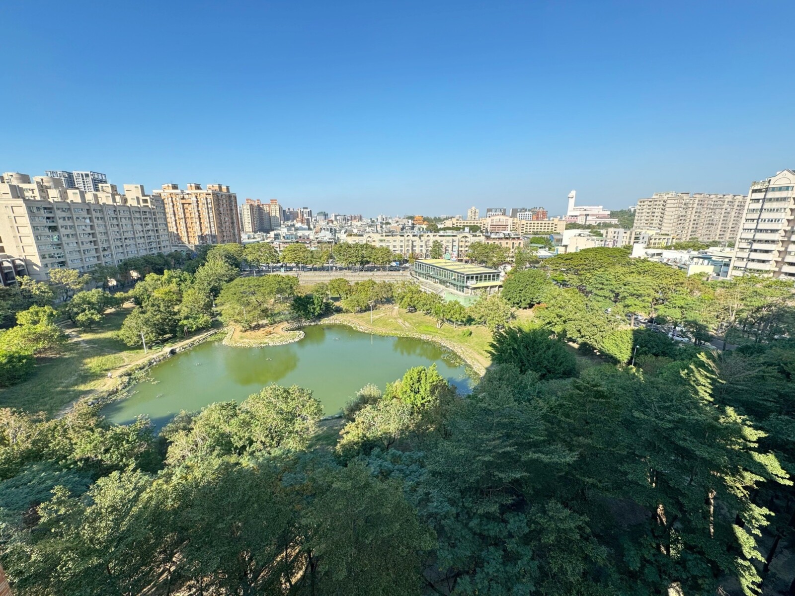 美樹苑高雄市三民區鼎文街電梯大廈太普美樹苑|公園首排|3房平車 房屋出售 樂屋網