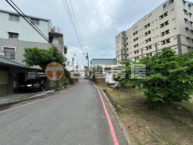 【豐盛地產】近仁德家樂福豪宅美建地 台南市仁德區買房子、房屋出售 樂屋網