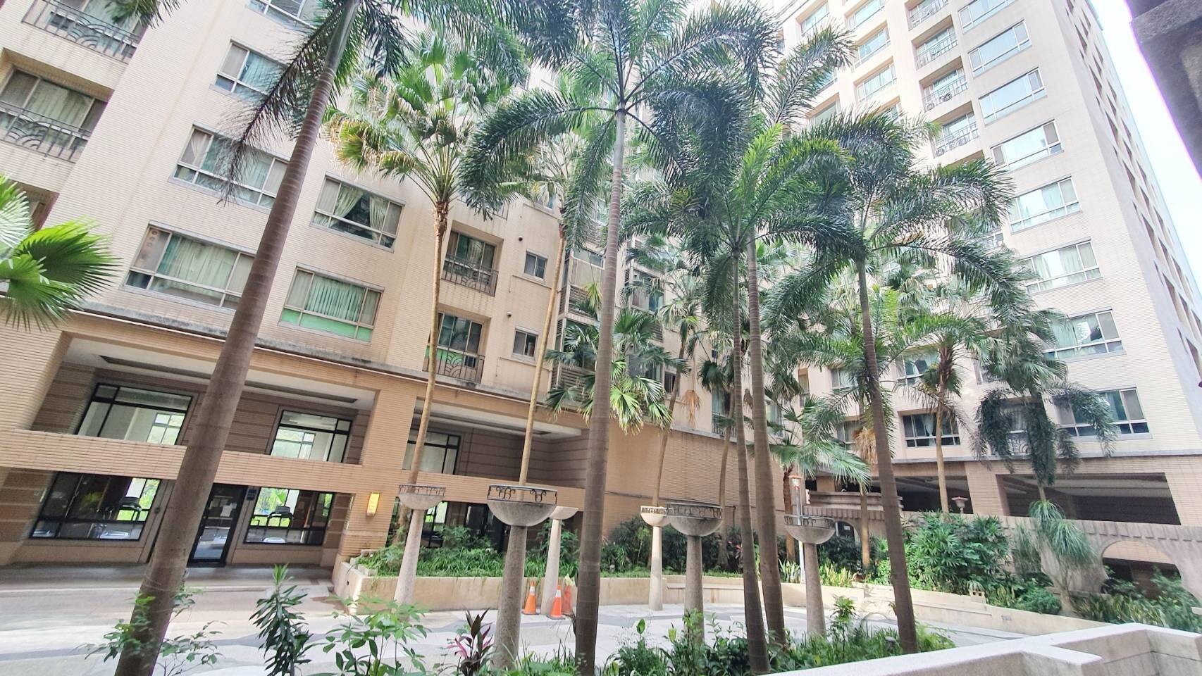 仙境傳說新北市新莊區青山路一段電梯大廈侯創耀推薦 捷運迴龍兩房車 房屋出售 樂屋網
