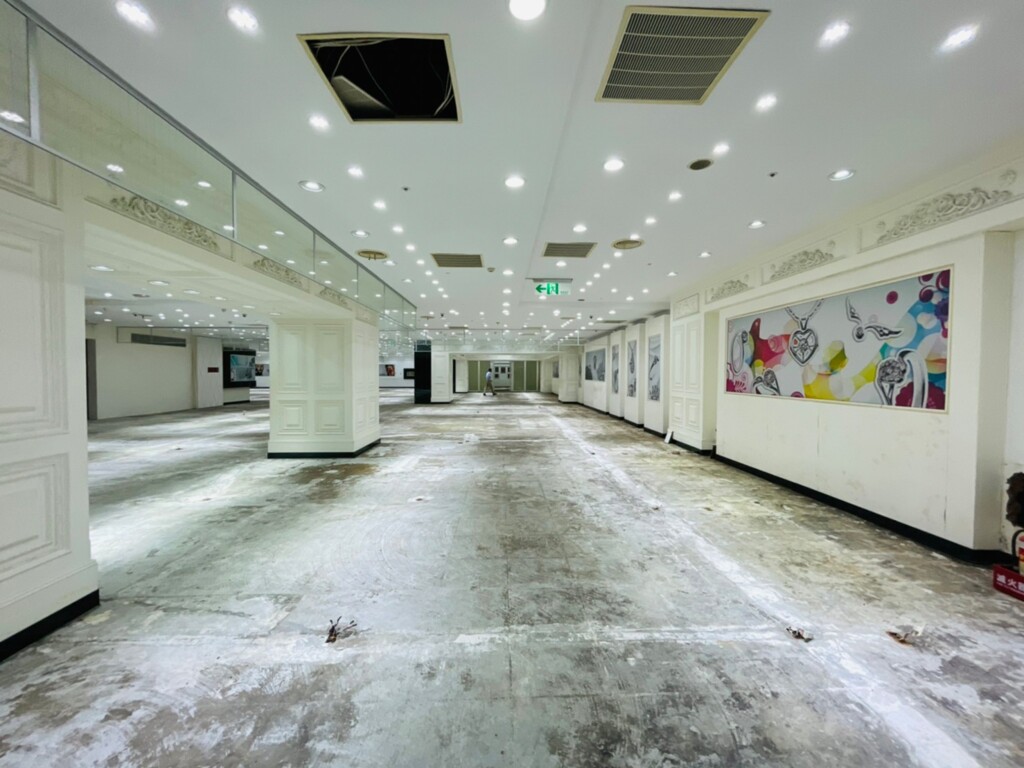 中華經貿中心大樓高雄市前鎮區中山二路電梯大廈日航酒店旁使用740坪大型商場 房屋出租 樂屋網