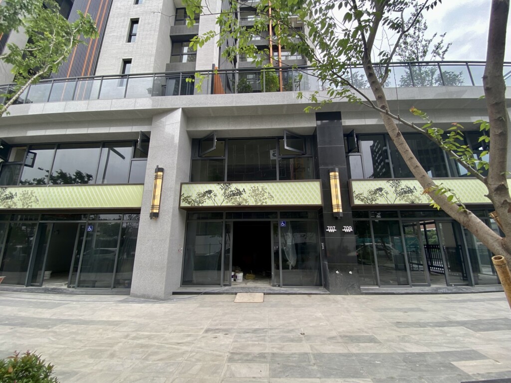 誠總v建築誠總v見築台中市北屯區南興路電梯大廈機捷大面寬店面 房屋出租 樂屋網