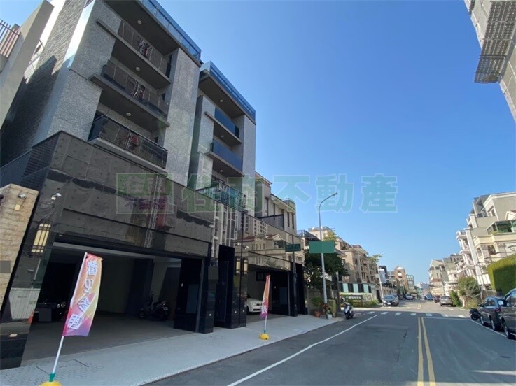 台中市北屯區山西南一街別墅11期臨路大面寬豪墅 房屋出售 樂屋網