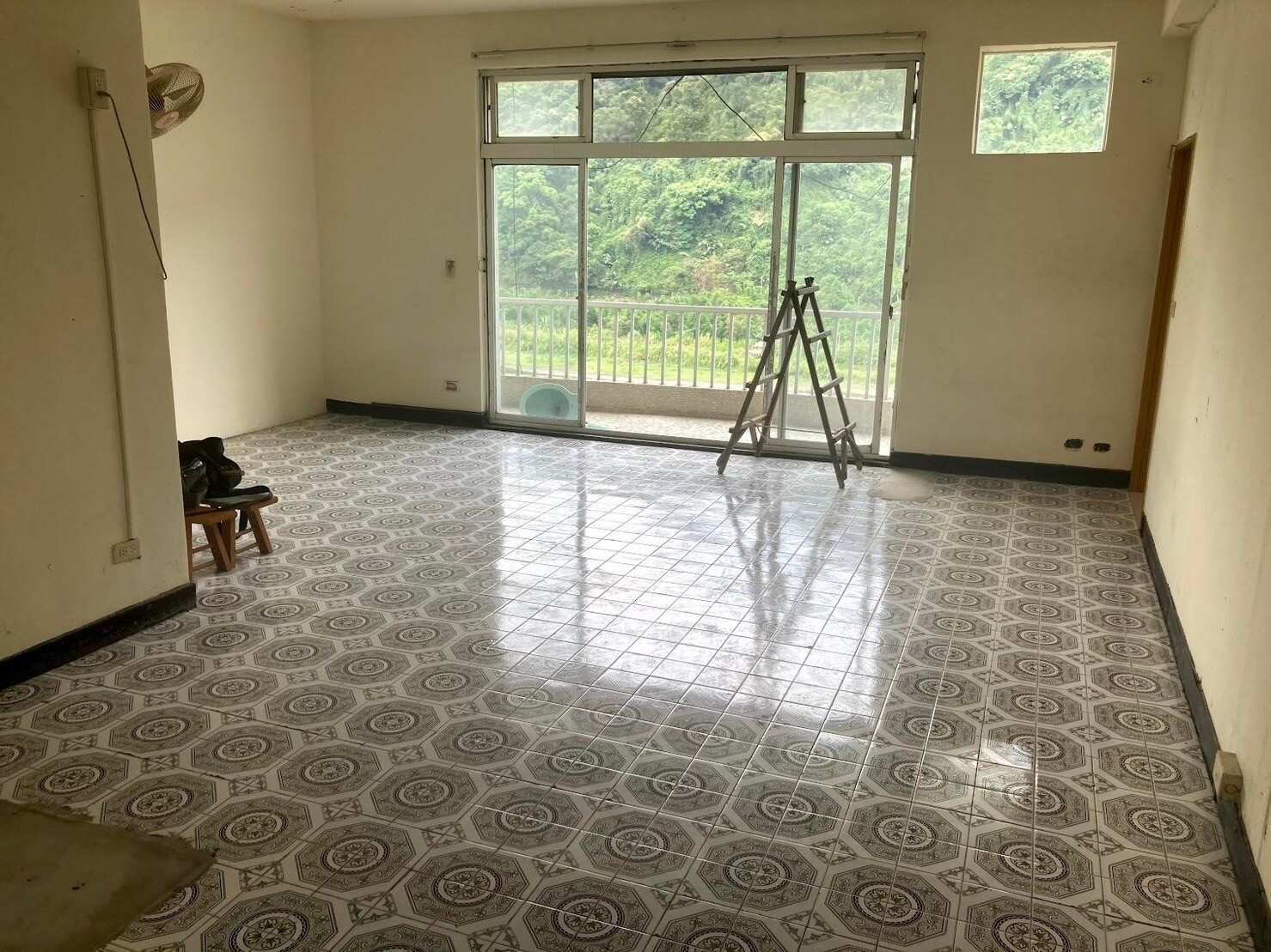 新北市新店區廣興路公寓專｜廣興路湖景超低總價公寓｜大師新店央北｜娟娟國恩 房屋出售 樂屋網