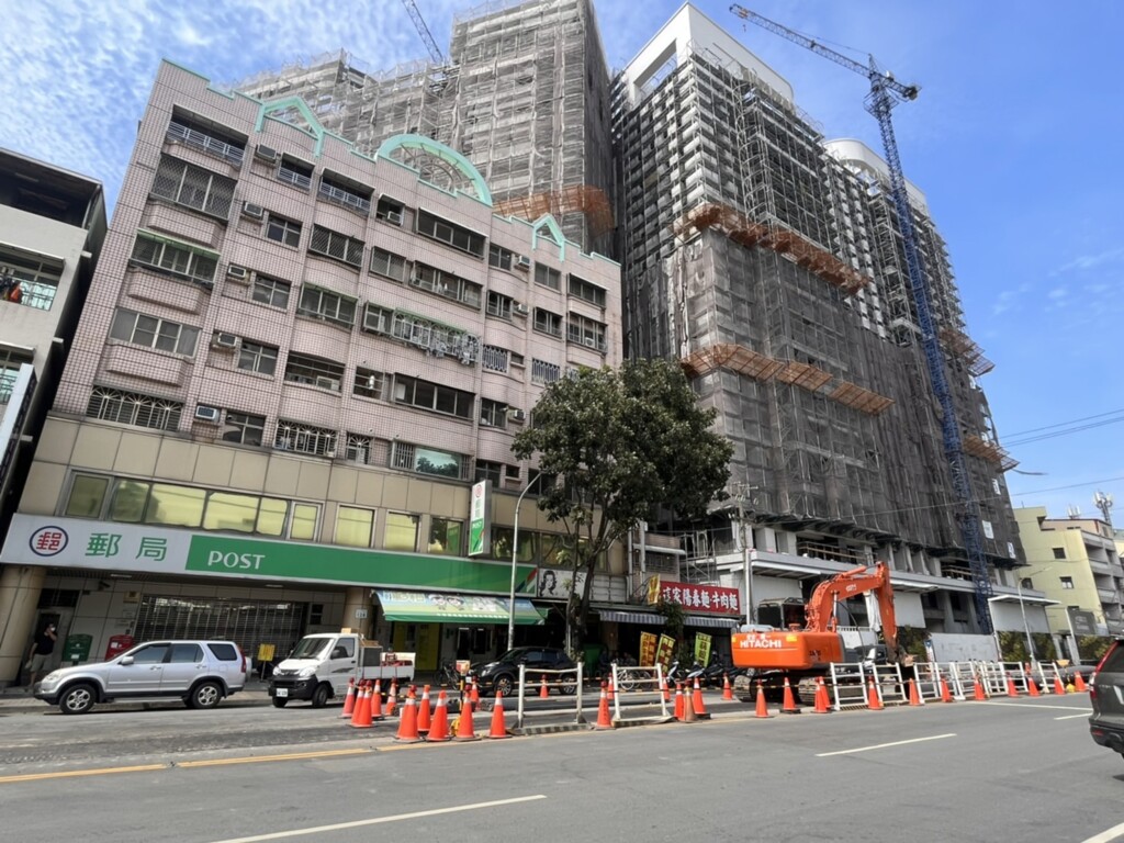 聯上捷運之星高雄市楠梓區後昌路電梯大廈楠梓加工區站後勁夜市捷運之星2房平車位f3棟 房屋出售 樂屋網