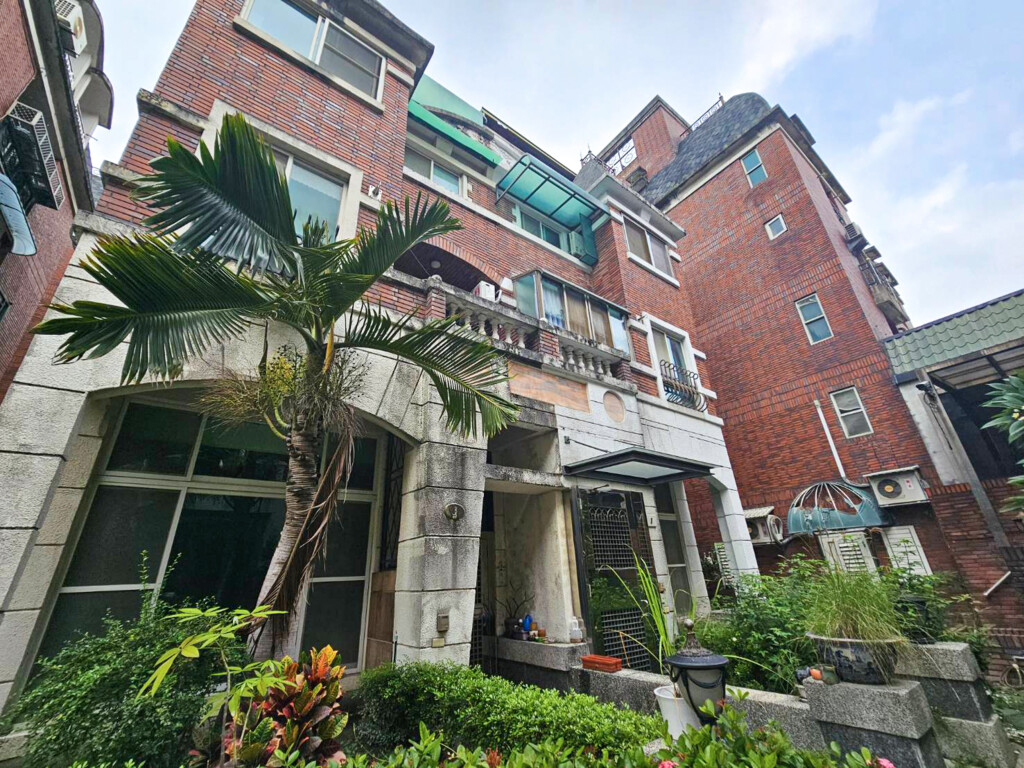 宏全尊爵台中市南屯區惠文路別墅⭐台中買屋⭐七期【宏全尊爵】惠文學區邊間美別墅 房屋出售 樂屋網