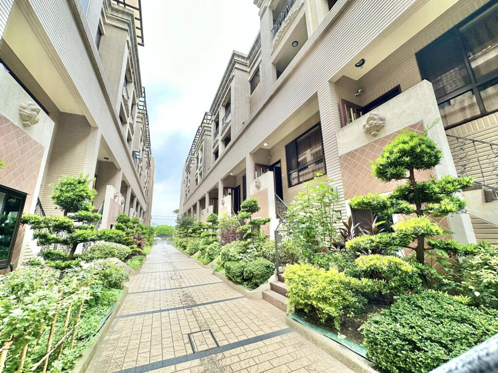 鉑金閱透天區桃園市平鎮區南豐路別墅鉑金閱漂亮美別墅 平鎮大樓建案 陳瑞成 房屋出售 樂屋網