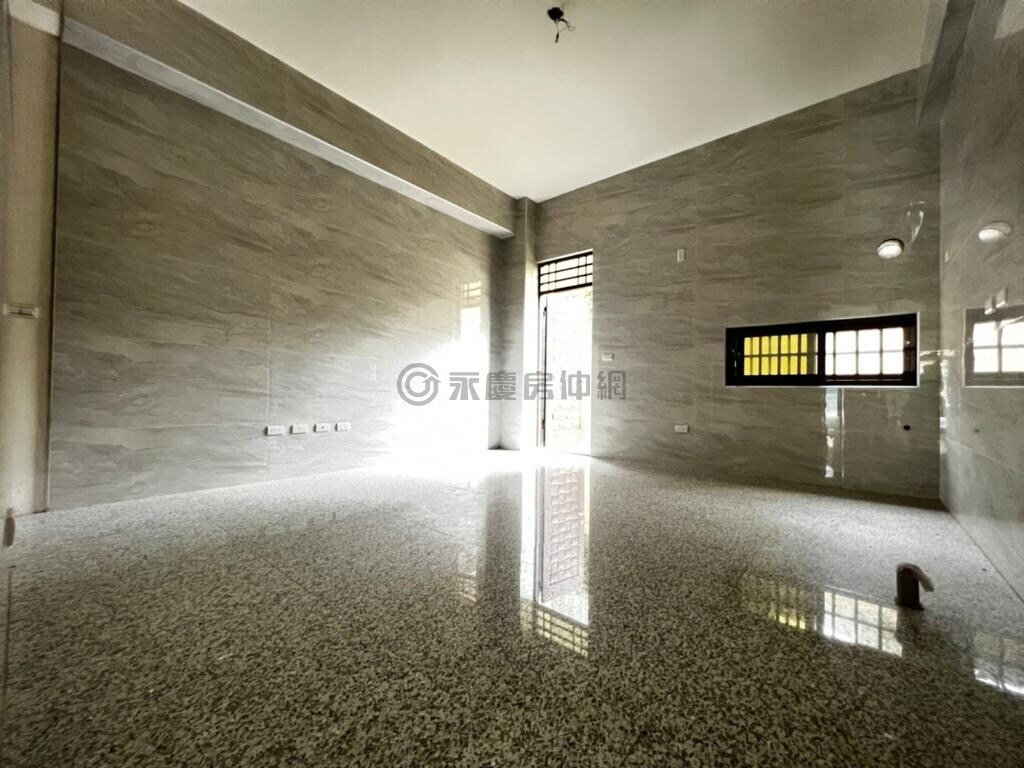 台中市烏日區太明路別墅cx獨家烏日臨路邊間全新電梯別墅 房屋出售 樂屋網