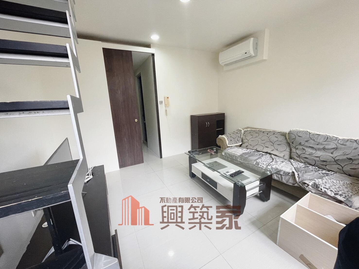 新竹縣竹北市嘉豐一街電梯大廈★竹北超人★稀有挑高樓中樓精華地段搶租 房屋出租 樂屋網