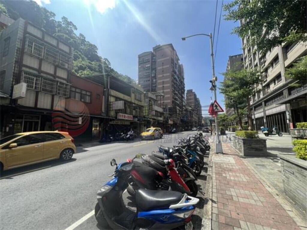 新北市泰山區泰林路二段店面低總超值雙店面出租自用兩相宜太平洋祐謙~六千 房屋出售 樂屋網