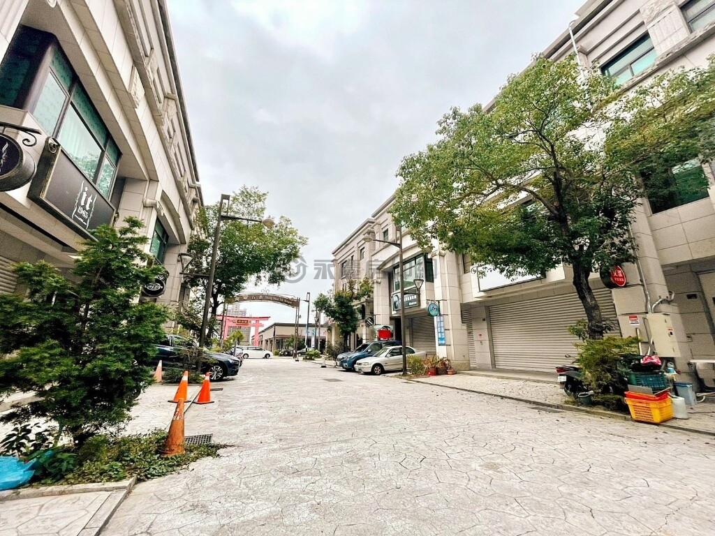 尚順廣場苗栗縣頭份市東民五街透天厝尚順8米面寬超值住店 房屋出售 樂屋網