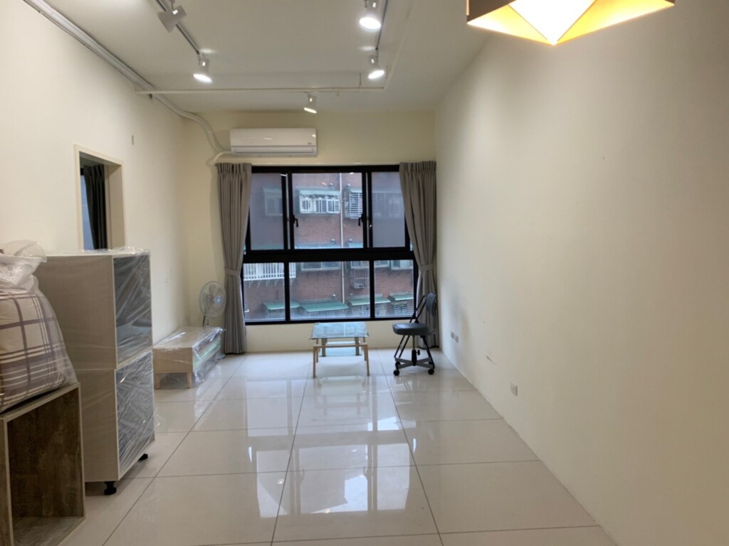 宜誠心天地桃園市蘆竹區南順一街電梯大廈 宜誠心天地 近綠線捷運，屋齡新2房車 房屋出售 樂屋網
