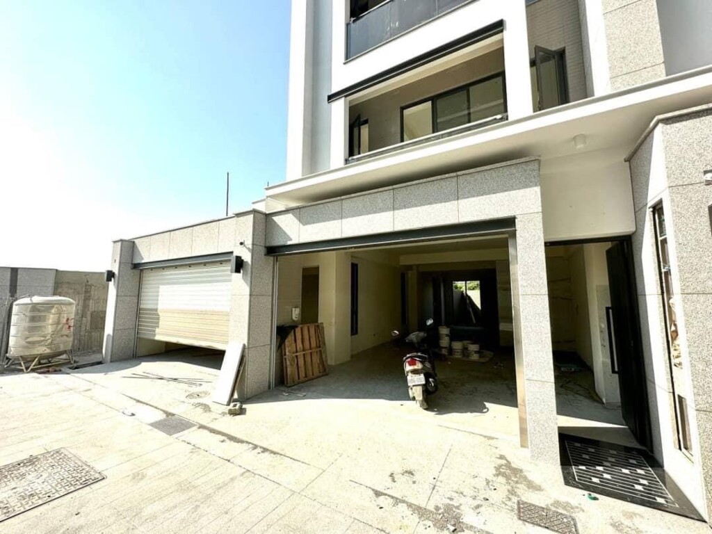 臺邦諧作悅大樓區台南市麻豆區新生南路透天厝安家woo小姐麻豆全新三車電梯車墅 房屋出售 樂屋網