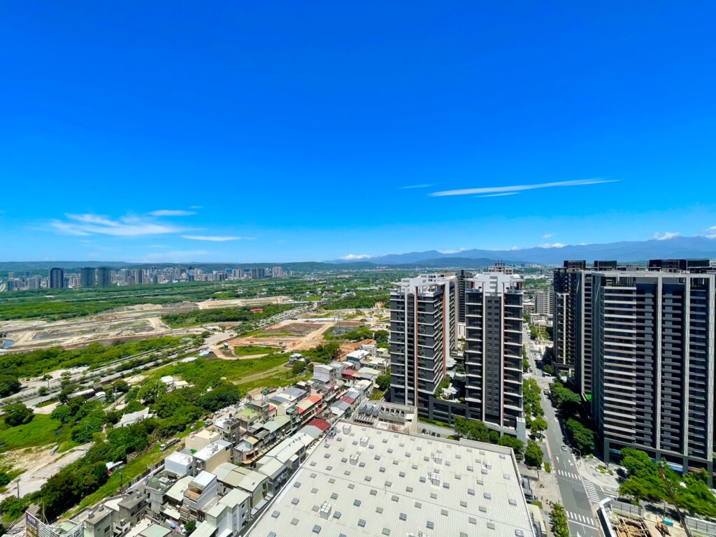 豐邑fb計劃晴空匯新竹市東區慈雲路電梯大廈天空超籃正4房雙面採光前後雙陽台b2平車 房屋出售 樂屋網