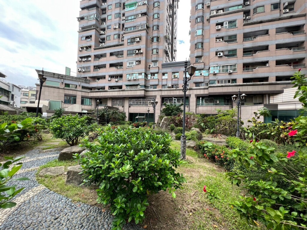 鄉城陽光鎮台南市東區中華東路二段電梯大廈東區鄉城陽光鎮二房台灣房屋善化南科 房屋出售 樂屋網
