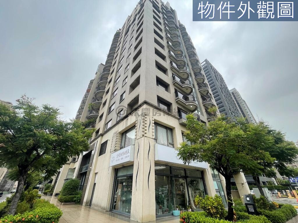 領市館高雄市左營區新榮街電梯大廈漢神巨蛋商圈|芳崗領事館|三房平車 房屋出售 樂屋網