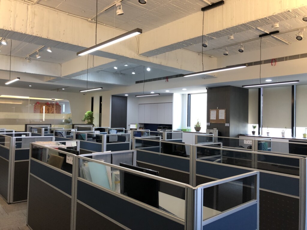企業領袖廣場高雄市前鎮區一心一路電梯大廈雙子星企業領袖商辦大樓 房屋出售 樂屋網