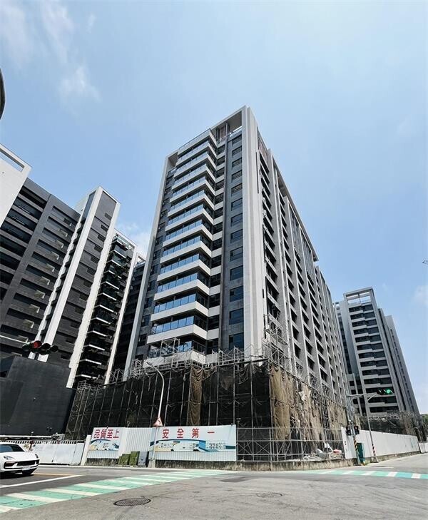 河堤2＋1房平車價格同區最低買到賺到 高雄市三民區買房子、房屋出售 樂屋網