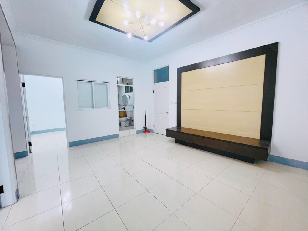 台南市永康區四維街公寓永康國小學區低總價稀有三房健身寓（已租平面車位） 房屋出售 樂屋網
