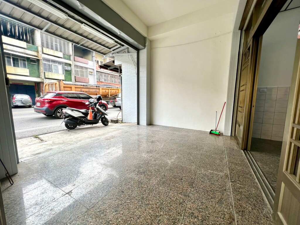 屏東縣長治鄉中興路透天厝屏東長治大路旁邊間店住~屏東買房 找小飛 房屋出售 樂屋網