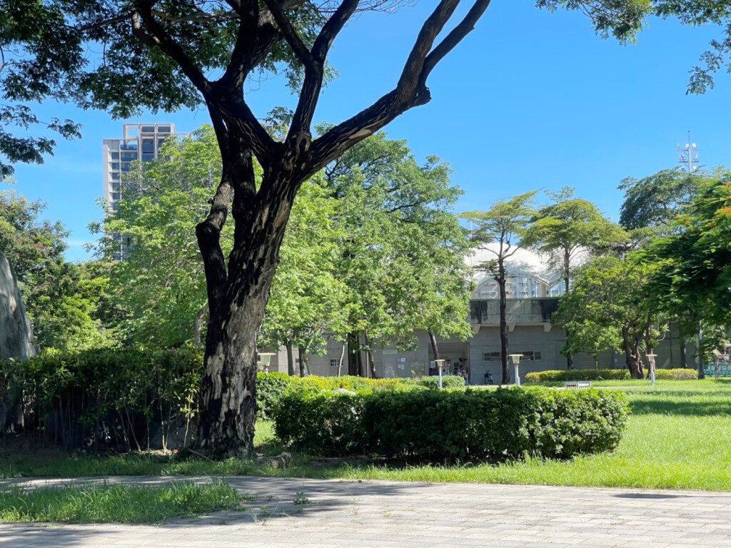 現代京城高雄市鳳山區凱旋路電梯大廈租鳳新高中景觀三房 房屋出租 樂屋網