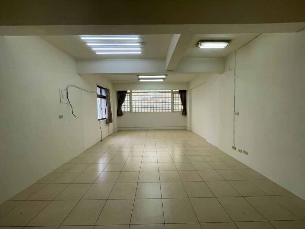 新竹市北區竹光路電梯大廈⭐️北區竹光路電梯辦公適補習班工作室⭐ 房屋出租 樂屋網