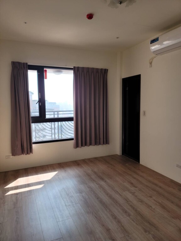 富宇擎山台中市南區工學北路電梯大廈工學市場輕屋齡高樓層三房雙平車 房屋出售 樂屋網