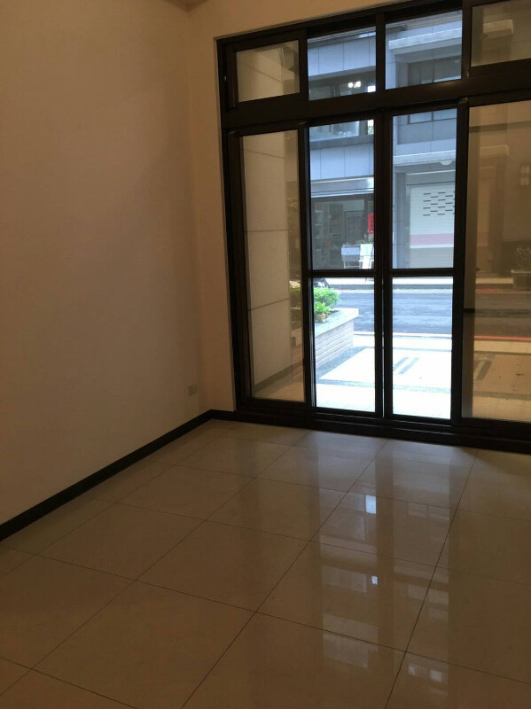 博覽天下高更特區新北市新店區安民街電梯大廈央北團隊小芸 博覽高更特區黃金可住家可辦公店面 房屋出售 樂屋網
