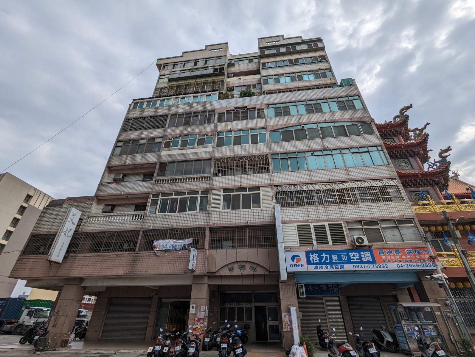 甲桂林花園大廈台中市梧棲區四維東路電梯大廈圓夢夥伴挑戰最低價梧棲2房b1平車大露台 房屋出售 樂屋網
